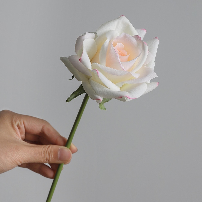 Real Touch Rose Bouquet 5 Stems, Artificial Rose for Wedding Bouquet ...