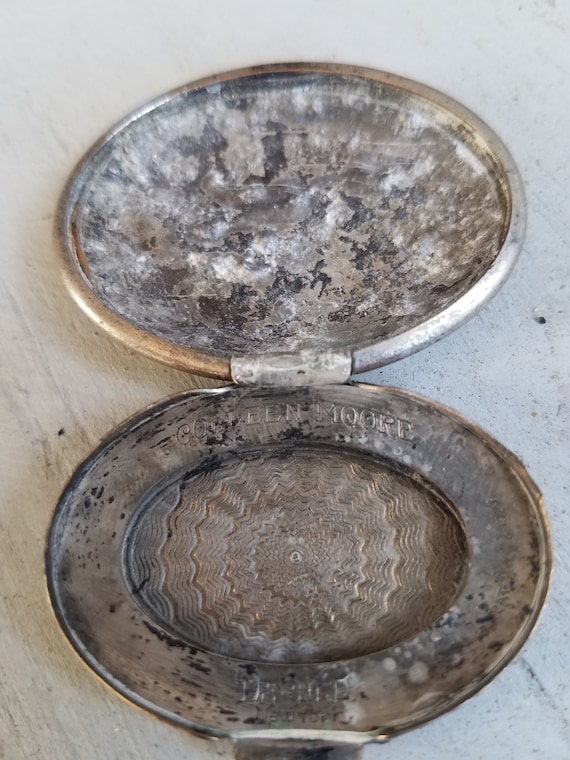 Rare 1920s little face powder compact by Colleen Moor… - Gem