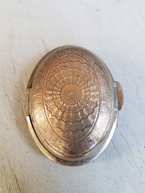 Rare 1920s little face powder compact by Colleen Moor… - Gem