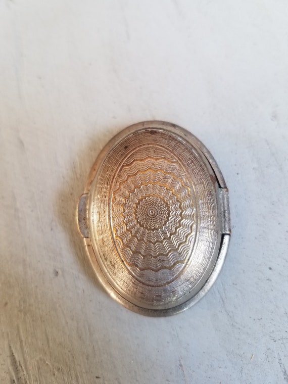Rare 1920s little face powder compact by Colleen Moor… - Gem