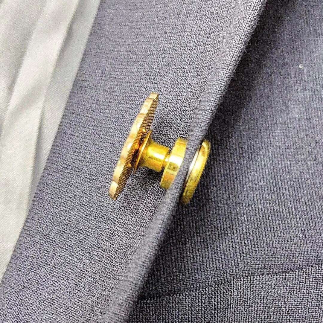 4-pack No-hole Magnetic Pin Backs for Enamel Pins, Damage-free Clothing ...