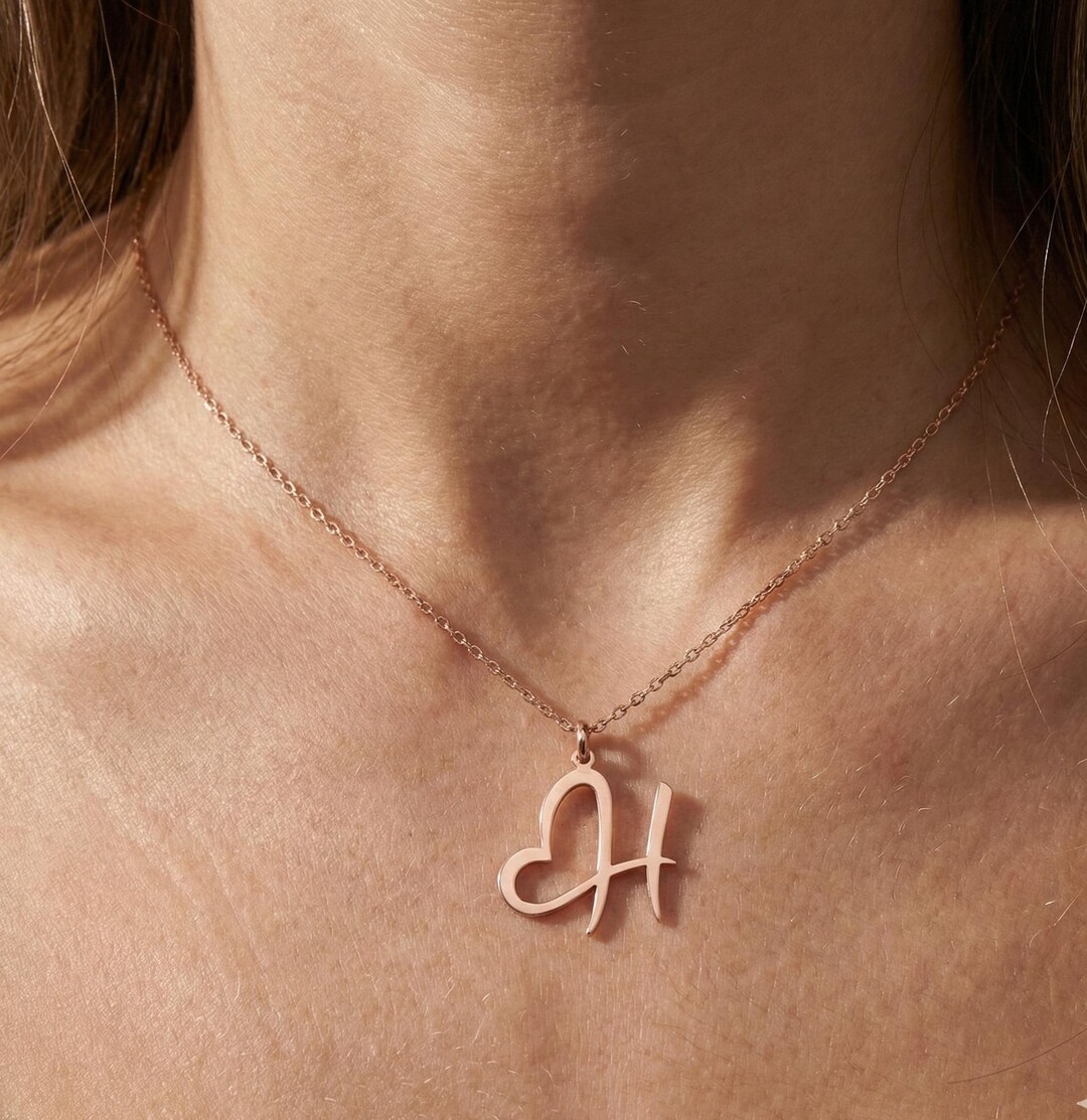 Heart Initial Necklace , Minimal Letter Pendant, Personalized Love ...