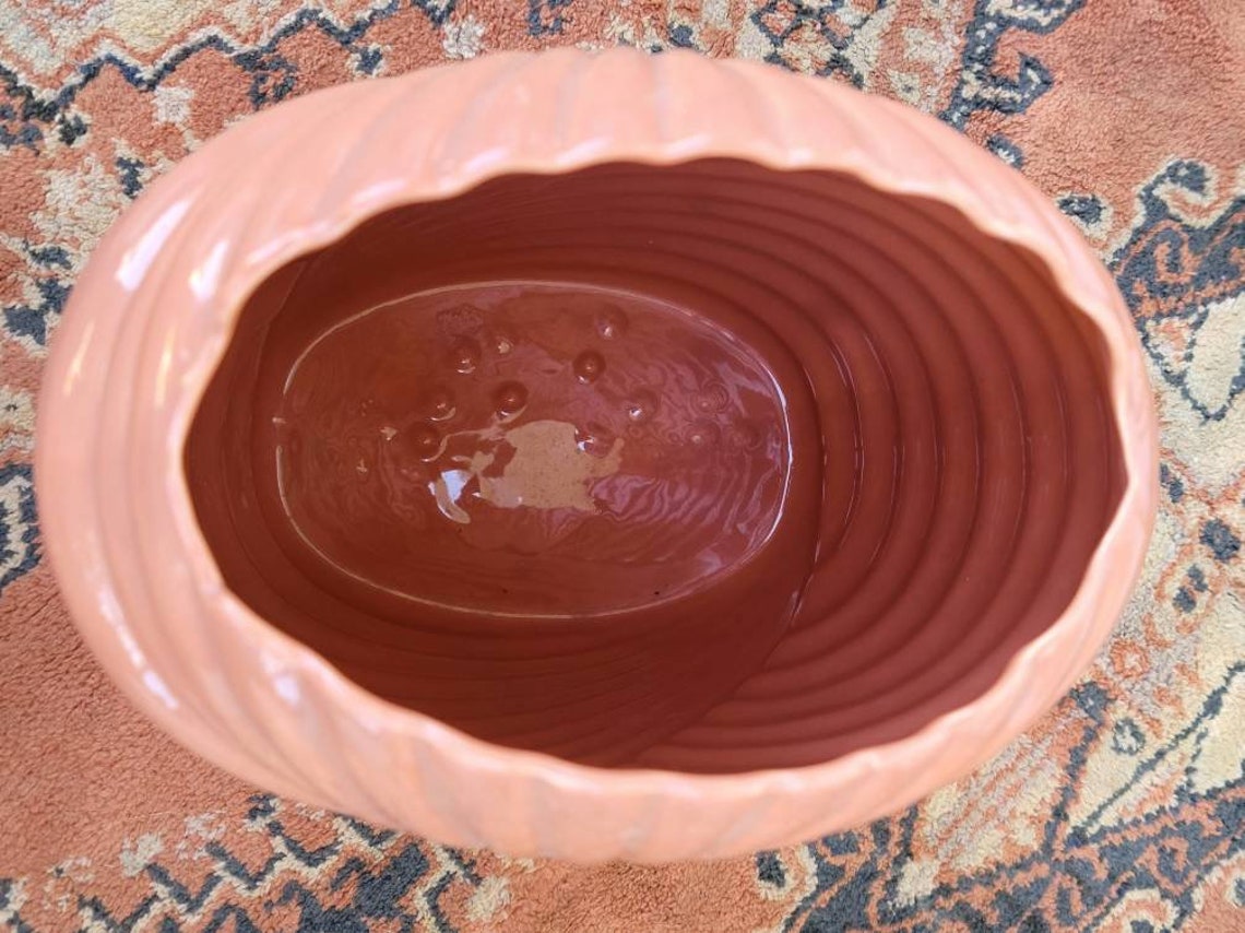 80s Mauve Vase With Draped Pattern and Scalloped Edges - Etsy