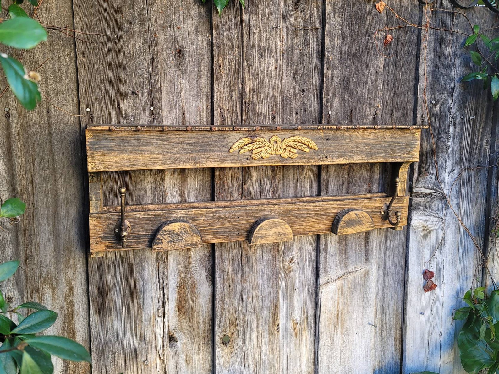 Rustic Distressed Wood Pallet Coat Rack and Hat Rack - Etsy