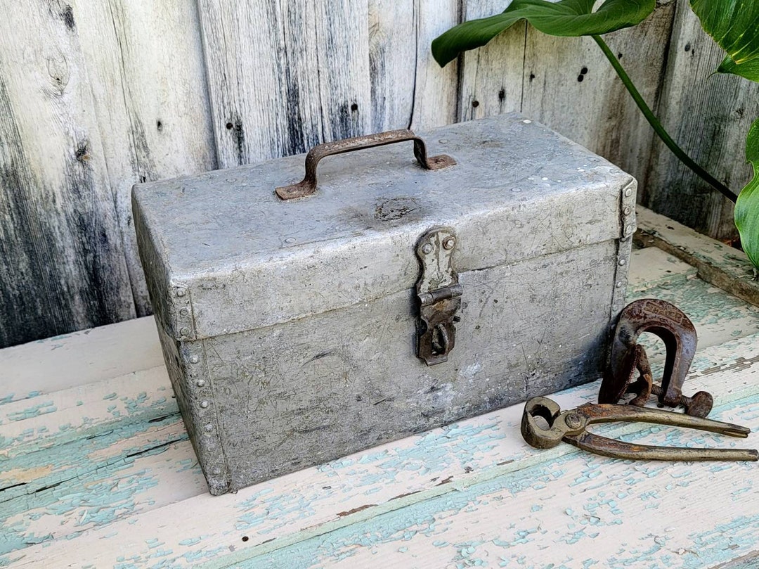 Vintage Distressed Silver Toolbox With Rusty Handle | Rustic Storage ...