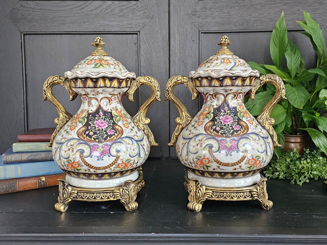Pair of Oriental Floral Painted Urns With Lids and Gold Handles on ...