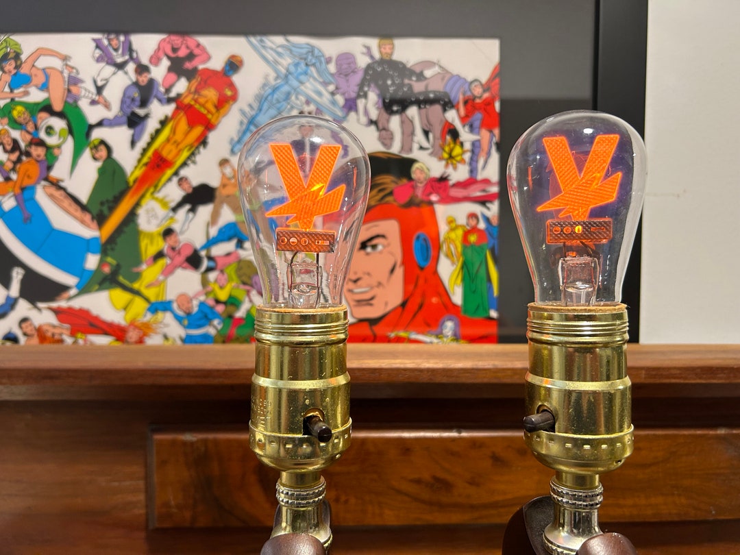 Vintage Aerolux World War 2 Victory Lightbulbs - Rare - Etsy