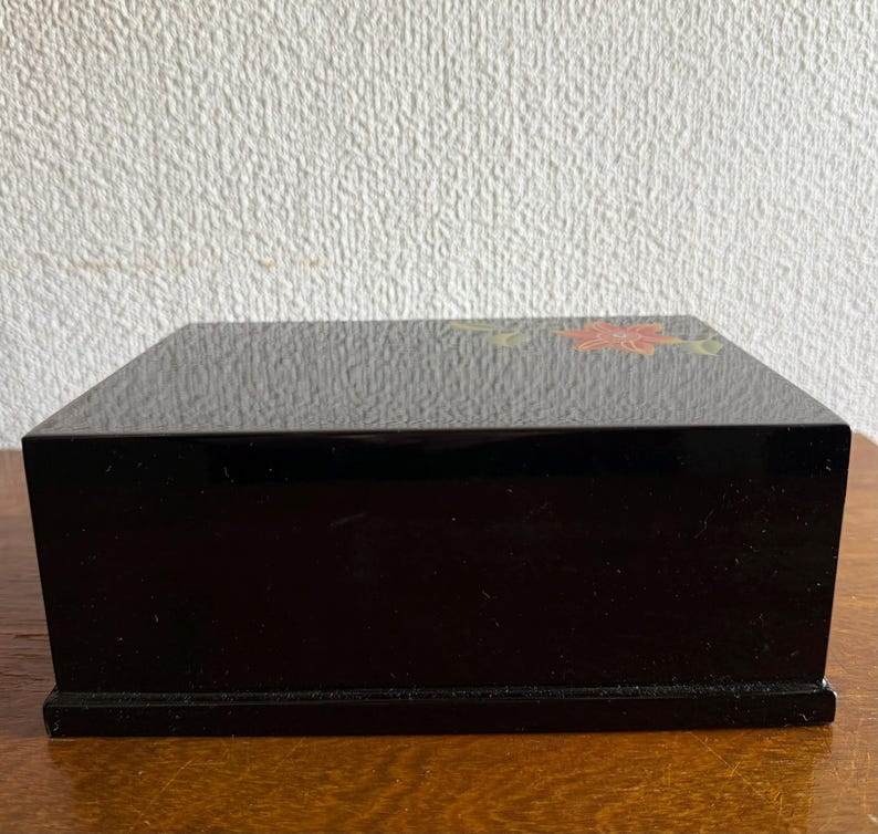 Vintage Japanese Traditional Japanese Aizu Decorative Lacquerware Small ...