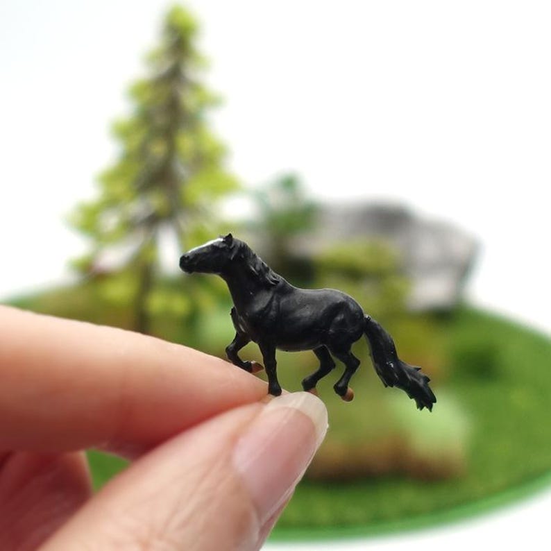 1:87 Scale Hand Painted Horse Miniatures Set of 5 for HO Diorama Scenes ...