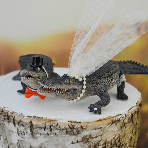 Alligator Wedding Cake Topper Florida Gators UF Bride and - Etsy