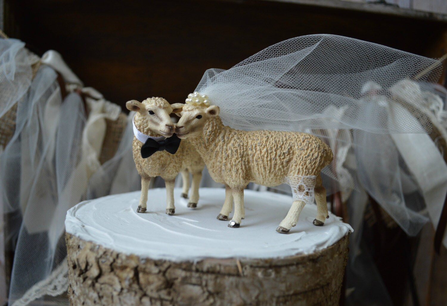 Sheep-lamb-whimsical-woodland-wedding-cake | Etsy