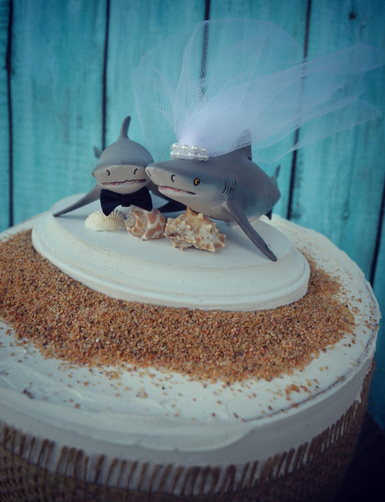 Bull shark-wedding-cake | Etsy