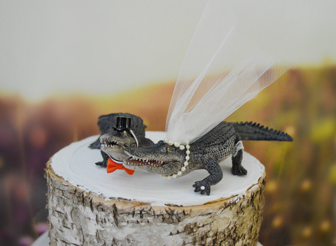 Alligator Wedding Cake Topper Florida Gators UF Bride and Groom Reptile ...