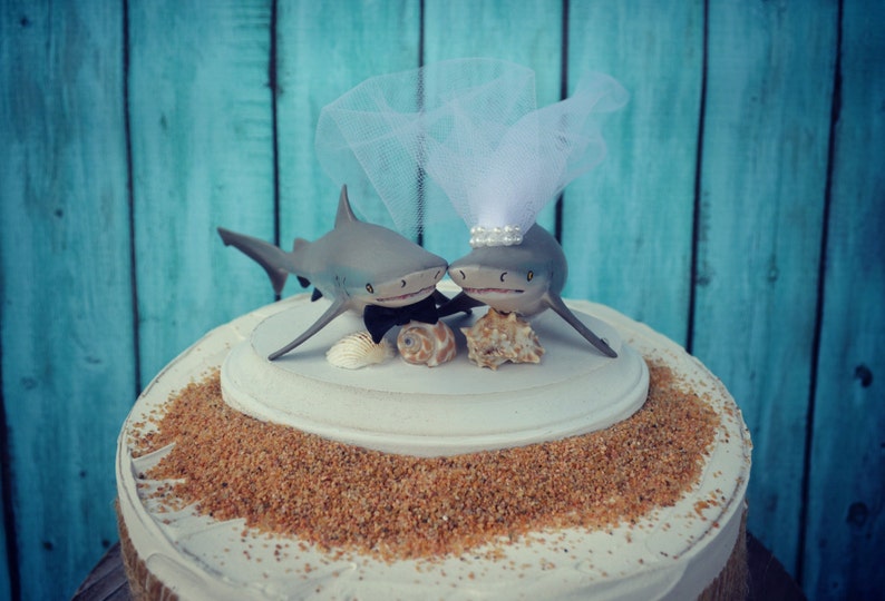 Bull shark-wedding-cake | Etsy