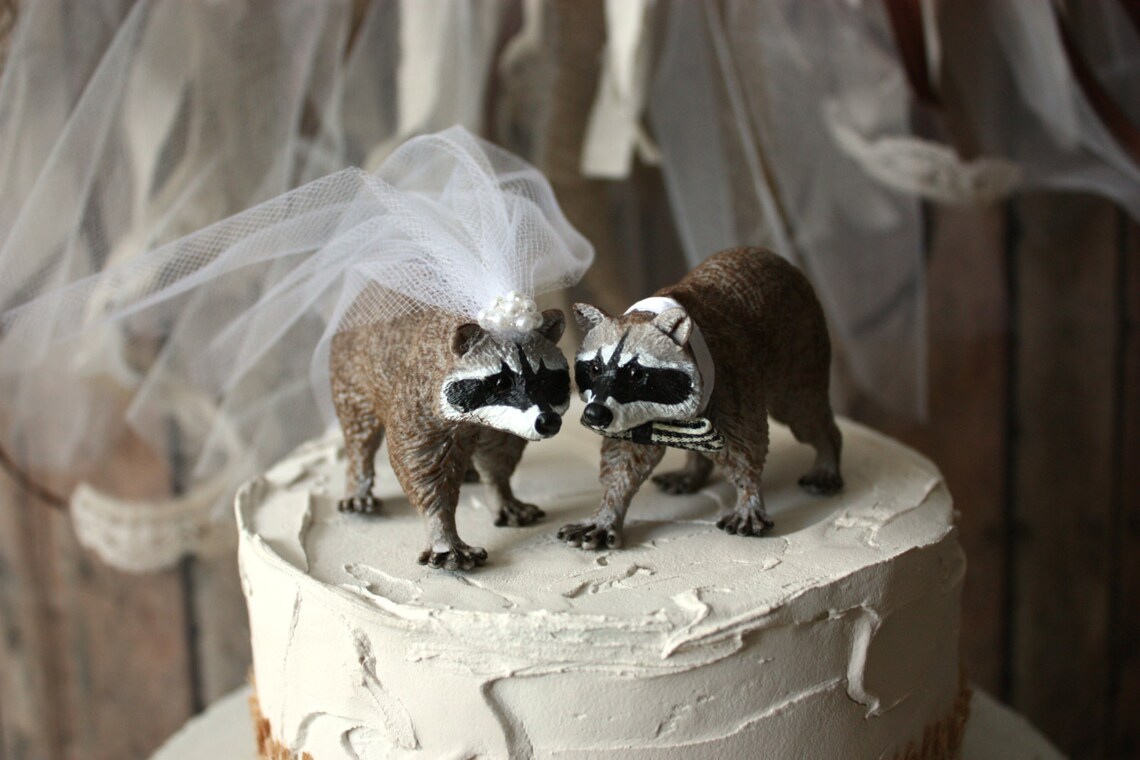 Raccoon Wedding Cake Topper-bride and Groom-mr. and | Etsy