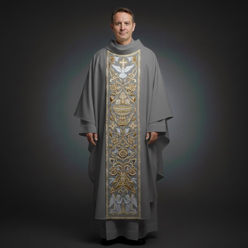 Roman Chasuble Catholic With Gold Embroidery || Traditional Clergy ...