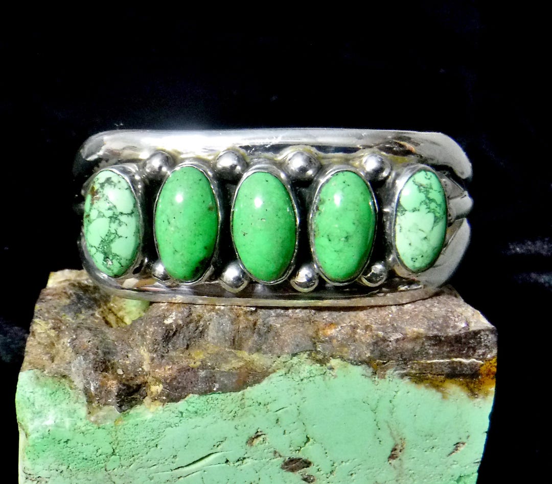 Exquisite Vibrant Natural Green Gaspeite and Green Sky Horse 5 Stone ...