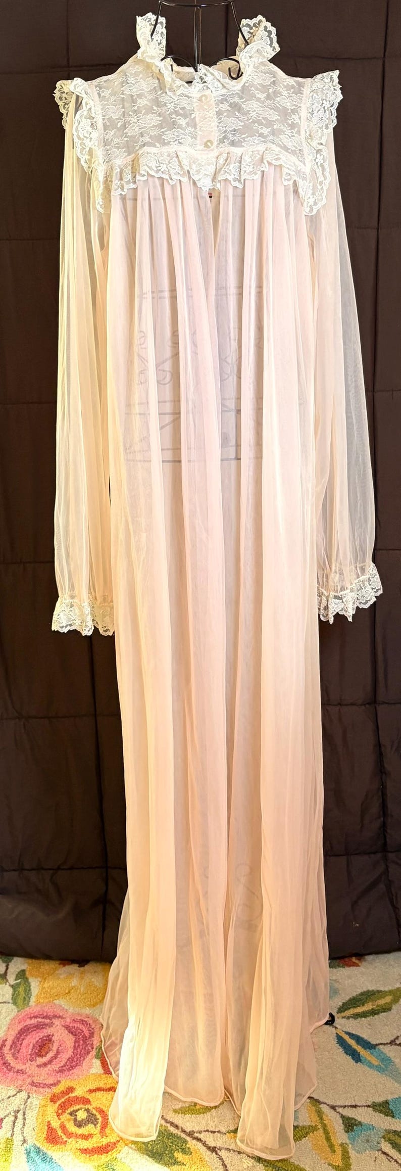 Vintage Tre-she Pink Sheer Lace Robe | 1960s 1970s Nylon Peignoir ...
