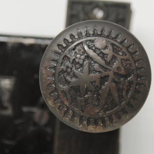 Antique Sargent Vernacular Cast Iron Door Knob Set - Etsy
