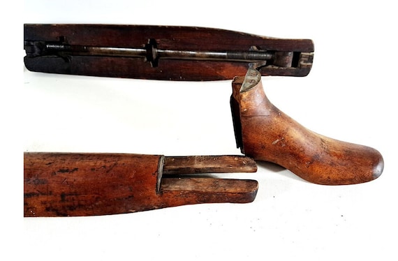 Wooden Boot Stretcher, Vintage Wooden Hand Cranked Ri… - Gem