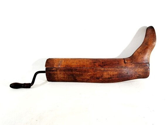 Wooden Boot Stretcher, Vintage Wooden Hand Cranked Ri… - Gem