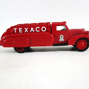 Ertl 1939 Airflow Bank, Vintage 1993 Replica Dodge Bank, Texaco Tanker ...