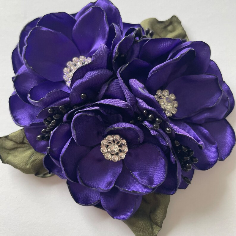 African Violet Pin Corsage Choice of Color - Etsy
