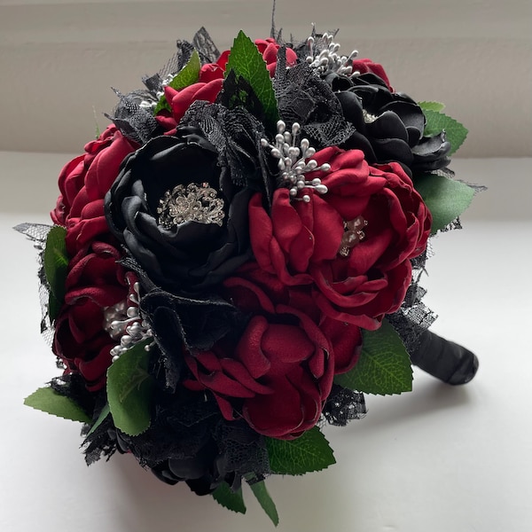Red Black Bouquet - Etsy