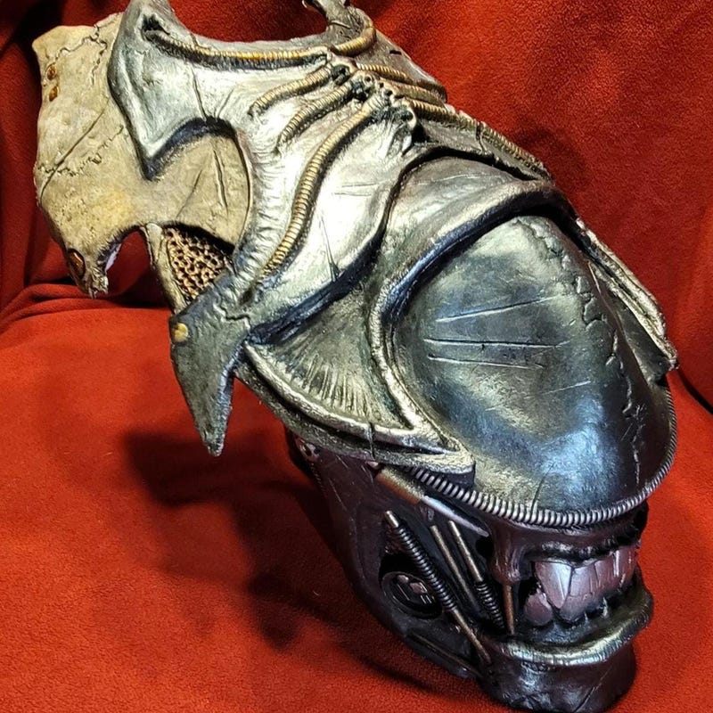 Predator Costume - Etsy