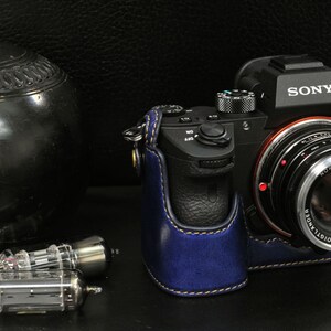 SONY A7R3 A73 A7iii Leather Case ,royal Blue or Black Half Case & Strap ...