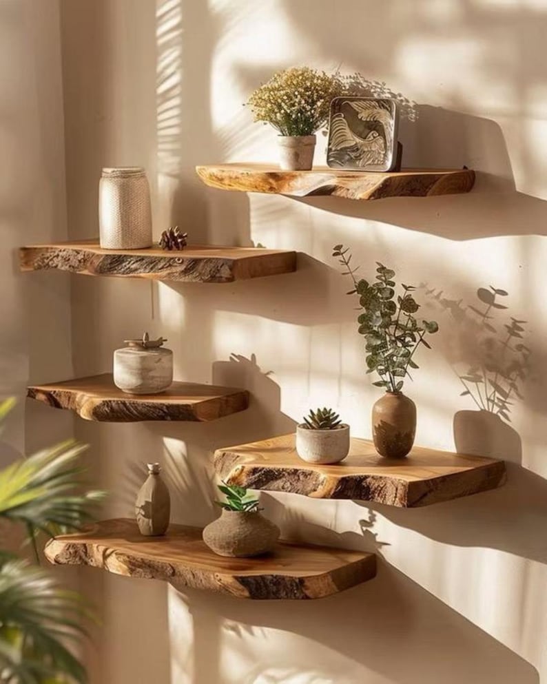Estante de pared escultural de teca, estante flotante de borde natural ...