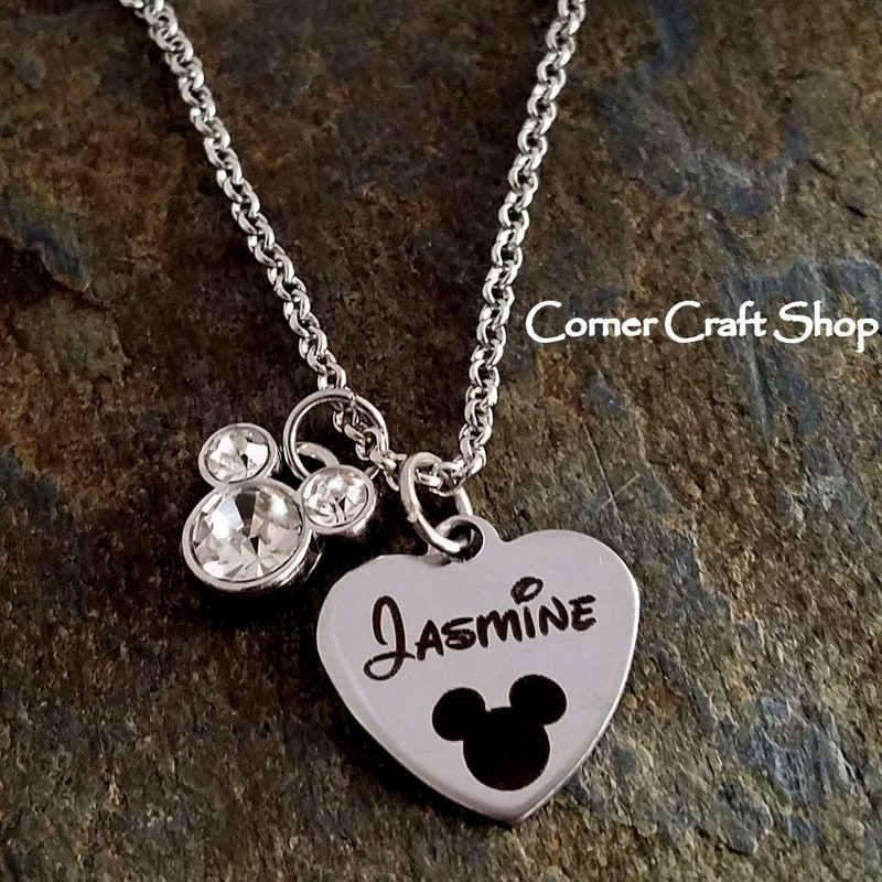 Minnie Mouse Name Necklace - Etsy