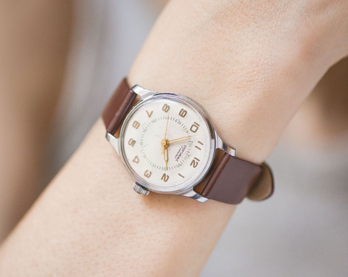 Tomboy Watch Speed Skating on Dial Vintage, Women's Wrist Watch Dawn ...