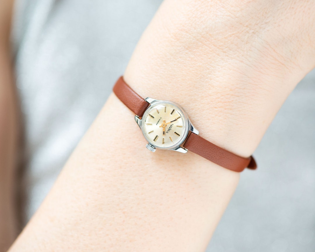 Simple Women Watch Silver Beige Dial Seagull Girl Wristwatch - Etsy