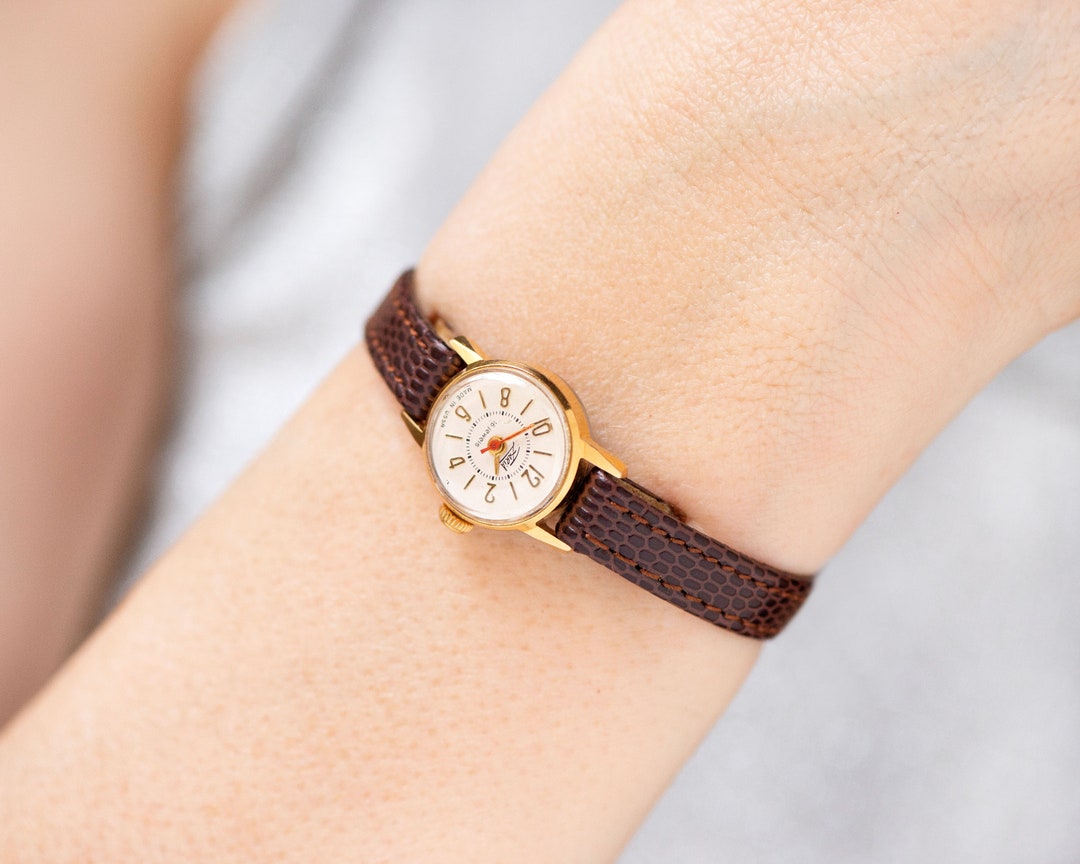 Delicate Watch for Women Dawn Vintage Gold Plated Classic - Etsy