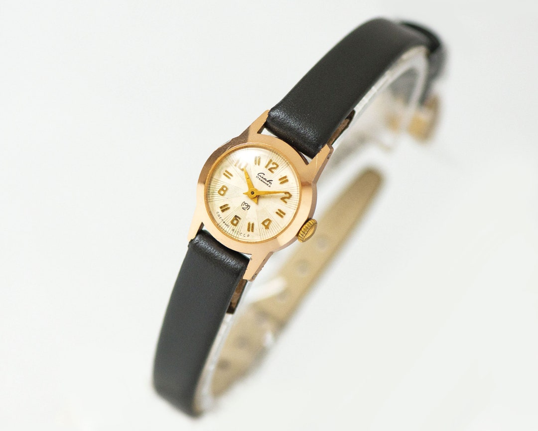 Mint Condition Women Watch Glory Gold Shade, Vintage Classic Lady Watch ...