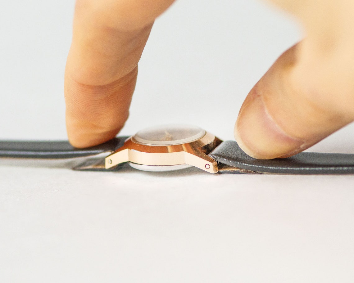 Mint condition women watch Glory gold shade vintage classic | Etsy