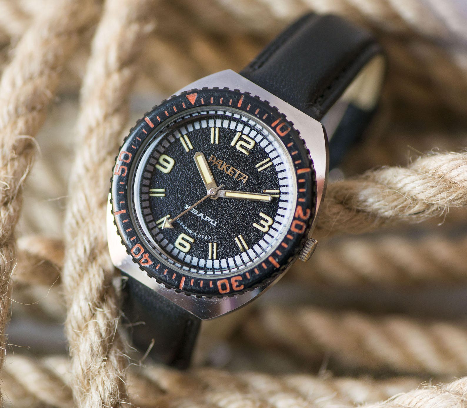 Chunky Quartz Watch Rocket, Black Watch Diver Style, Men's Watch Modern ...