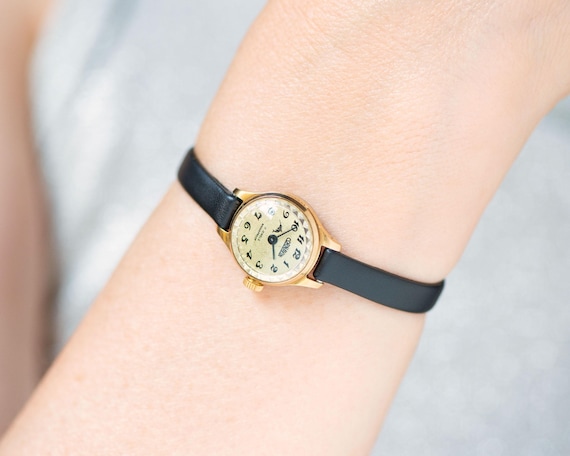 Classic lady watch Arabic numerals dial Cornavin, gol… - Gem