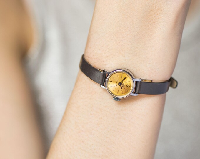 Very Small Woman Watch Micro Watch Dawn Copper Shade - Etsy