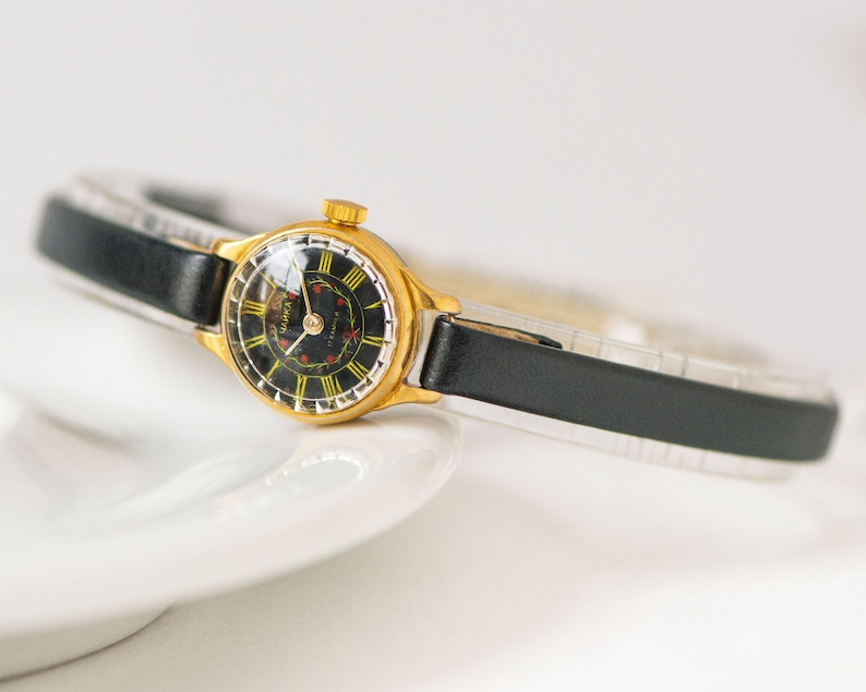 Small Red Roses Women's Watch Black Dial Gold Plated Seagull, Girl ...