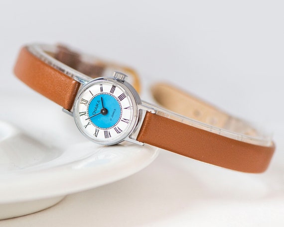 Classical Women Watch Blue Face Roman Numerals, Vinta… - Gem