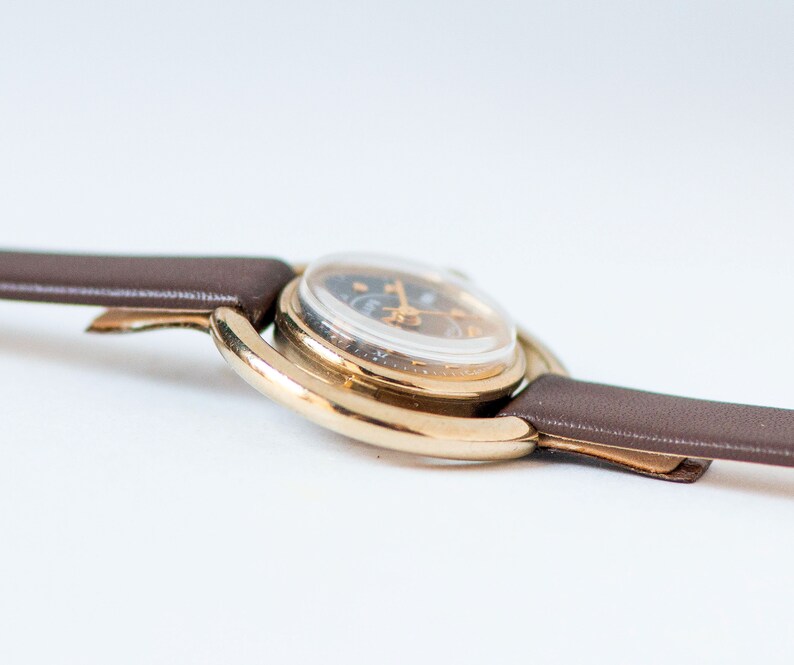 Avant-garde Watch for Women Gold Plated Dawn Vintage Modern - Etsy