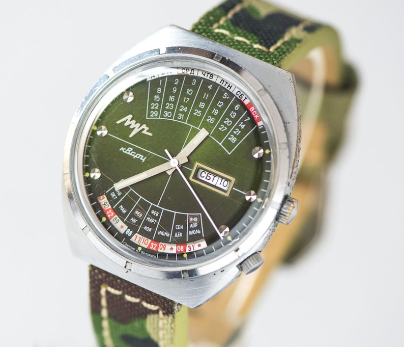 Men's Watch Quartz, Forest Green Watch Chunky, Perpetual Calendar Guy's ...