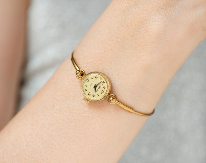 Small Wristwatch for Women Dawn Gold Plated, Rectangular Lady Watch ...