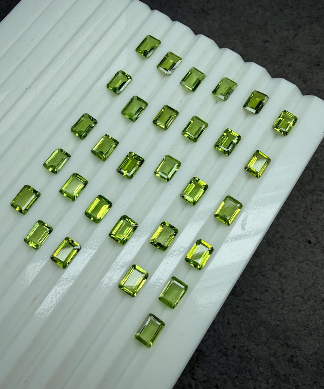 Natural Peridot Gemstones, Emerald Cut 5x7mm, Olive Green Faceted ...