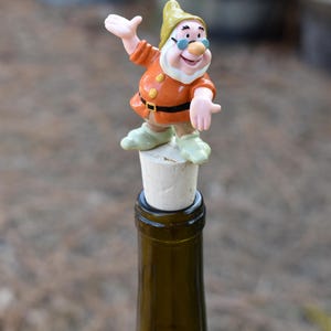 The Seven Dwarfs Wine Bottle Stoppers Grumpy, Doc, Bashful, Happy ...