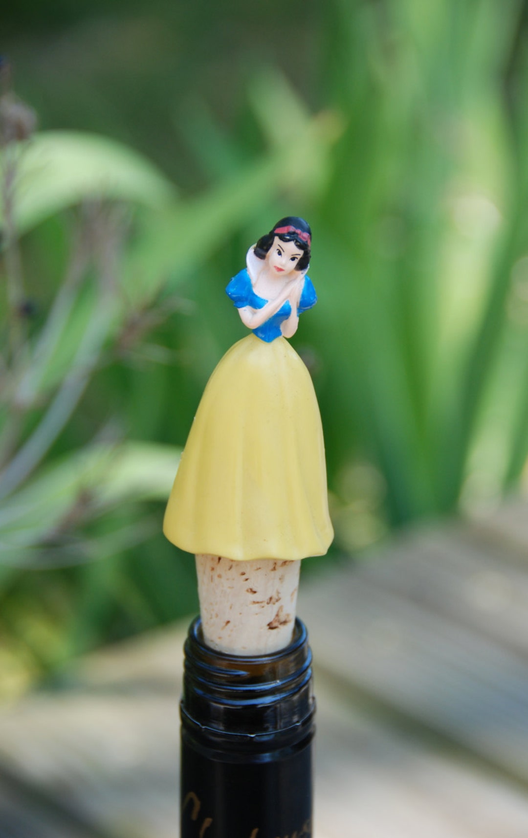 Disney's Snow White Wine Bottle Stopper, Housewarming Gift - Etsy