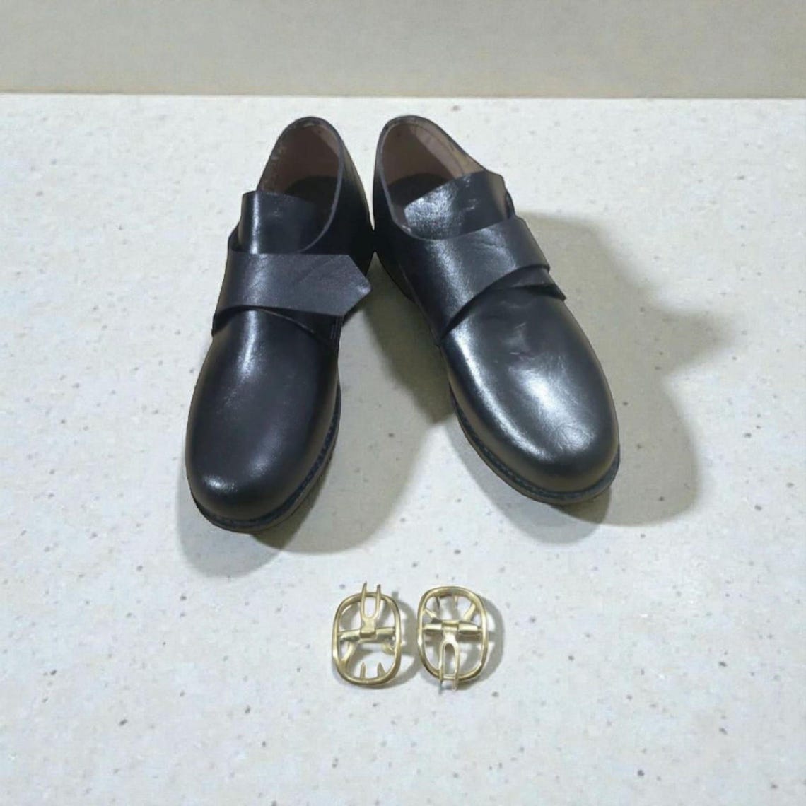Colonial Leather Buckle Shoes – Classic 1700s Historical Reenactment ...