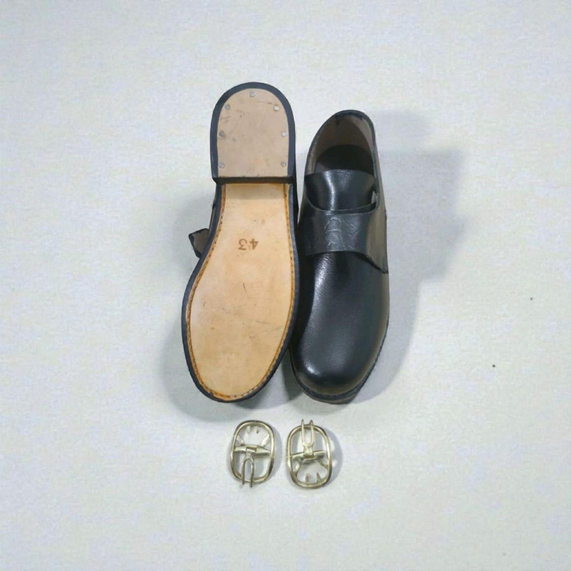 Colonial Leather Buckle Shoes – Classic 1700s Historical Reenactment ...